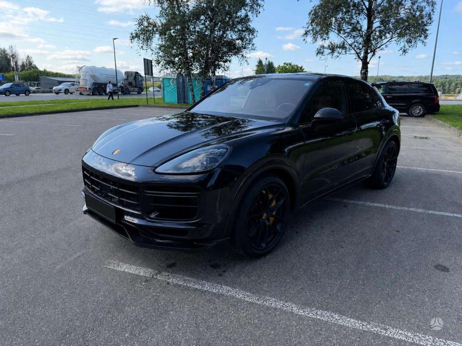 Blue Porsche Cayenne Coupe 2022 in Kaunas, with an engine capacity of 4.00 L and mileage of 28 thousand km for 145000 €, photo 5 on AUTOMOTO.COM.LV