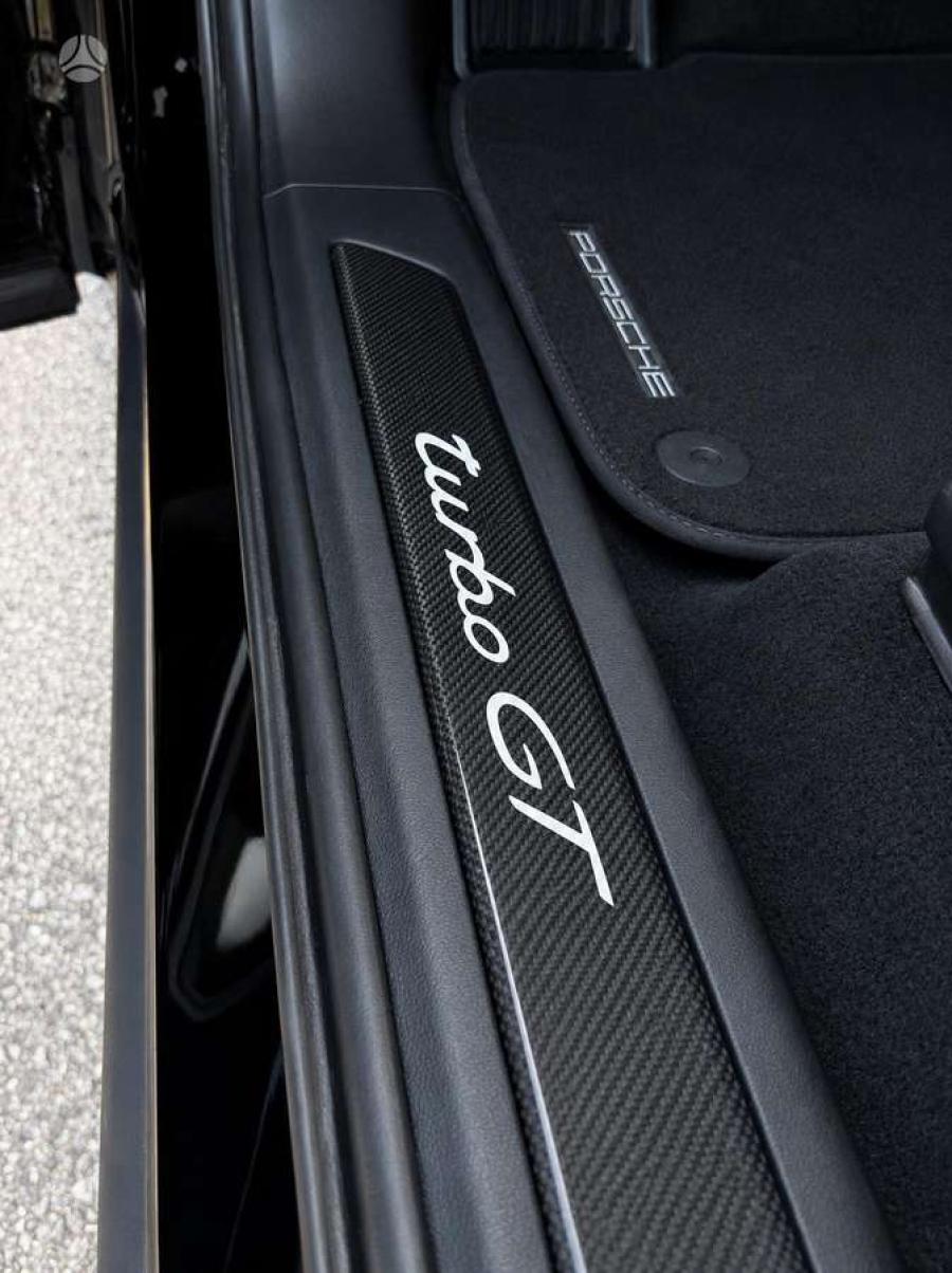 Blue Porsche Cayenne Coupe 2022 in Kaunas, with an engine capacity of 4.00 L and mileage of 28 thousand km for 145000 €, photo 15 on AUTOMOTO.COM.LV