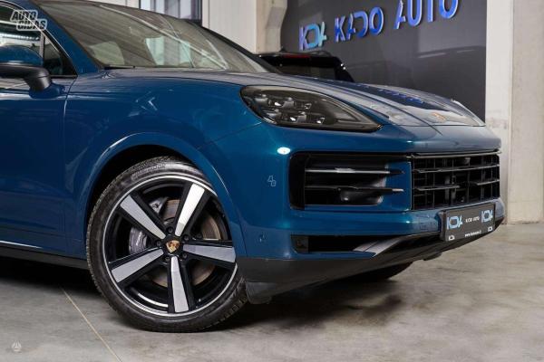 Blue Porsche Cayenne Coupe 2024 in Marijampole, with an engine capacity of 3.00 L and mileage of 21 thousand km for 102950 €, photo 4 on AUTOMOTO.COM.LV