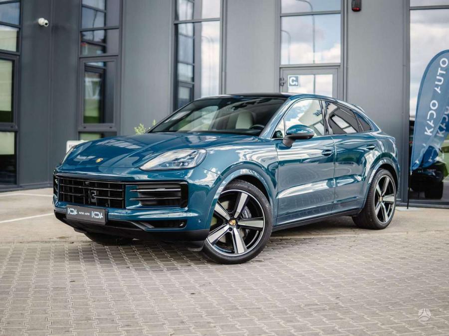 Blue Porsche Cayenne Coupe 2024 in Kaunas, with an engine capacity of 3.00 L and mileage of 25 thousand km for 99450 €, photo 3 on AUTOMOTO.COM.LV