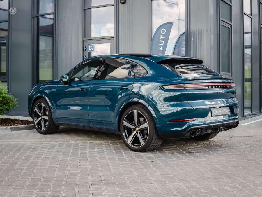 Blue Porsche Cayenne Coupe 2024 in Kaunas, with an engine capacity of 3.00 L and mileage of 25 thousand km for 99450 €, photo 11 on AUTOMOTO.COM.LV