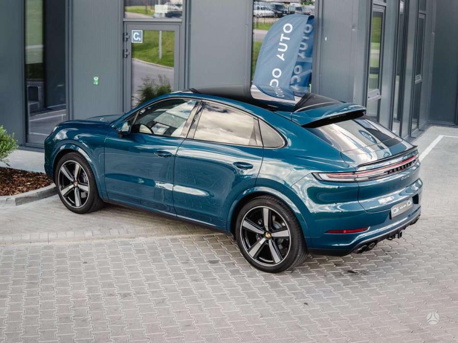 Blue Porsche Cayenne Coupe 2024 in Kaunas, with an engine capacity of 3.00 L and mileage of 25 thousand km for 99450 €, photo 13 on AUTOMOTO.COM.LV