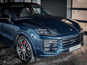 Blue Porsche Cayenne Coupe 2025 in Klaipeda, with an engine capacity of 0.40 L and mileage of 8 thousand km for 141911 €, photo 20 on AUTOMOTO.COM.LV