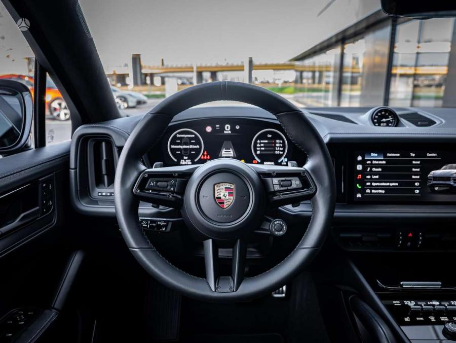 Zils Porsche Cayenne Coupe 2025 Klaipėda, ar dzinēja tilpumu 4.00 L un nobraukumu 8 tūkst. km par 141911 €, foto 26 vietnē AUTOMOTO.COM.LV