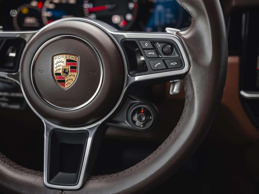 Коричневый Порше Cayenne Coupe 2021 в Вильнюс, объемом двигателя 0.00 л и пробегом 97 тыс. км за 64911 €, фото 31 на AUTOMOTO.COM.LV