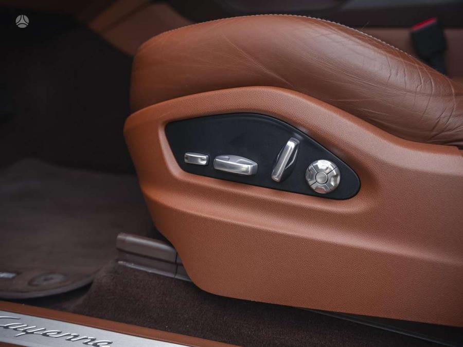 Коричневый Порше Cayenne Coupe 2021 в Вильнюс, объемом двигателя 0.00 л и пробегом 97 тыс. км за 64911 €, фото 40 на AUTOMOTO.COM.LV