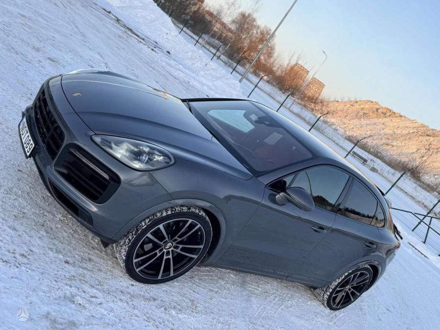 Серый Порше Cayenne Coupe 2019 в Вильнюс, объемом двигателя 3.00 л и пробегом 98 тыс. км за 49900 €, фото 11 на AUTOMOTO.COM.LV