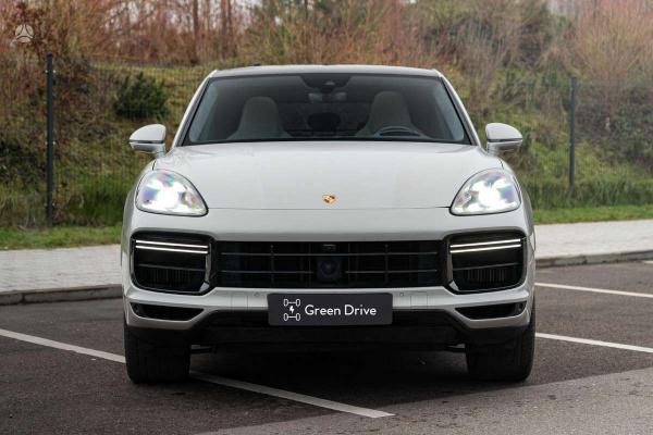 Pelēks Porsche Cayenne Coupe 2019 Viļņa, ar dzinēja tilpumu 4.00 L un nobraukumu 70 tūkst. km par 84990 €, foto 2 vietnē AUTOMOTO.COM.LV