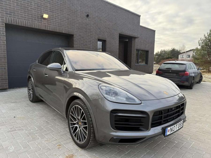 Grey Porsche Cayenne Coupe 2019 in Vilnius, with an engine capacity of 3.00 L and mileage of 97 thousand km for 49900 €, photo 1 on AUTOMOTO.COM.LV