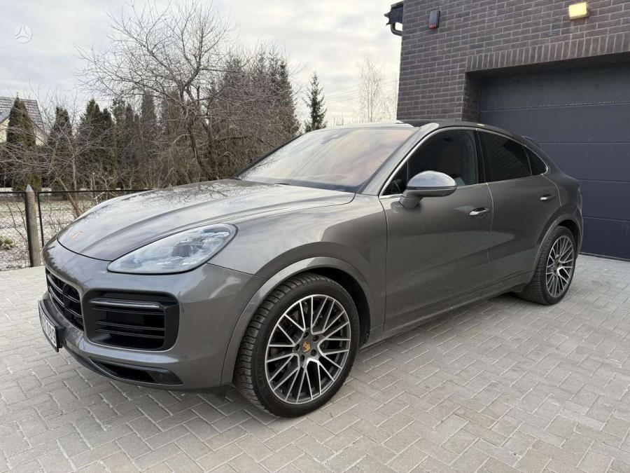 Grey Porsche Cayenne Coupe 2019 in Vilnius, with an engine capacity of 3.00 L and mileage of 97 thousand km for 48900 €, photo 1 on AUTOMOTO.COM.LV