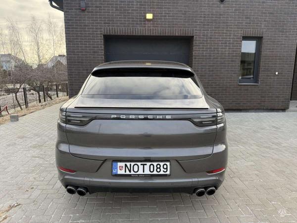 Pelēks Porsche Cayenne Coupe 2019 Viļņa, ar dzinēja tilpumu 3.00 L un nobraukumu 97 tūkst. km par 48900 €, foto 8 vietnē AUTOMOTO.COM.LV