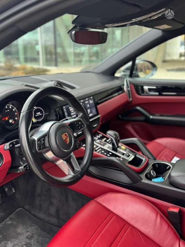 Pelēks Porsche Cayenne Coupe 2019 Viļņa, ar dzinēja tilpumu 3.00 L un nobraukumu 97 tūkst. km par 48900 €, foto 9 vietnē AUTOMOTO.COM.LV
