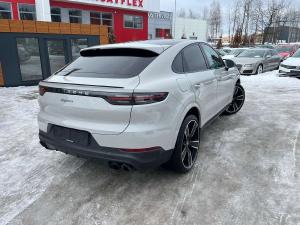 Grey Porsche Cayenne Coupe 2019 in Kaunas, with an engine capacity of 3.00 L and mileage of 203 thousand km for 48500 €, photo 6 on AUTOMOTO.COM.LV