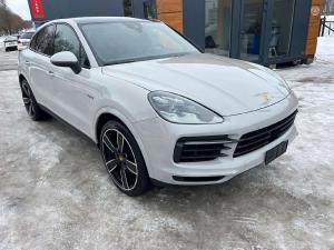 Grey Porsche Cayenne Coupe 2019 in Kaunas, with an engine capacity of 3.00 L and mileage of 203 thousand km for 48500 €, photo 8 on AUTOMOTO.COM.LV