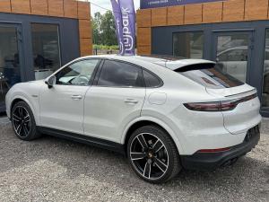 Серый Порше Cayenne Coupe 2019 в Каунас, объемом двигателя 3.00 л и пробегом 200 тыс. км за 43900 €, фото 5 на AUTOMOTO.COM.LV