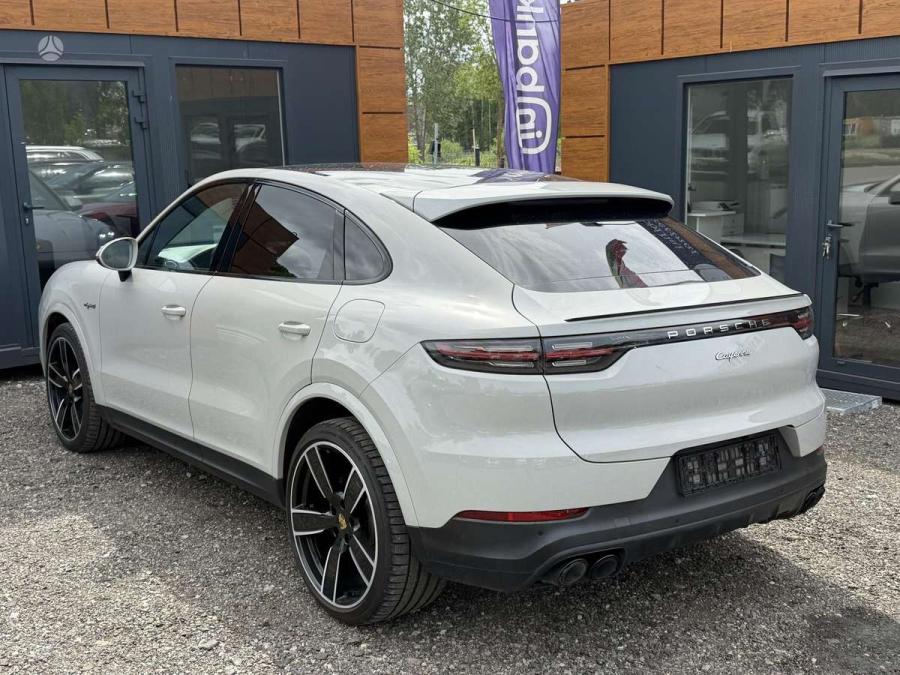 Серый Порше Cayenne Coupe 2019 в Каунас, объемом двигателя 3.00 л и пробегом 200 тыс. км за 43900 €, фото 6 на AUTOMOTO.COM.LV