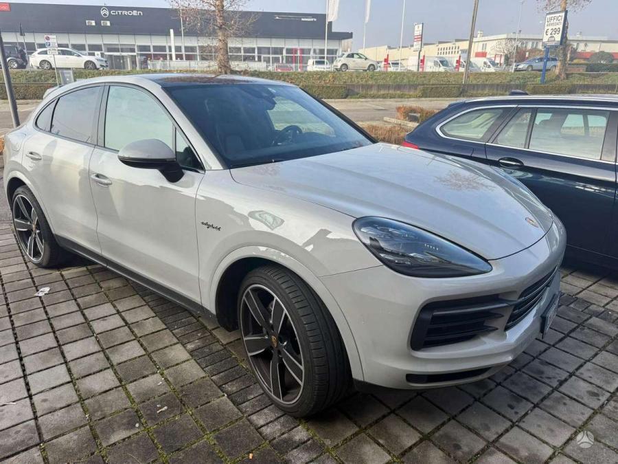 Серый Порше Cayenne Coupe 2019 в Каунас, объемом двигателя 3.00 л и пробегом 200 тыс. км за 43900 €, фото 15 на AUTOMOTO.COM.LV