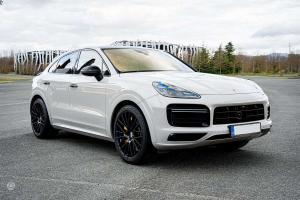 Grey Porsche Cayenne Coupe 2020 in Vilnius, with an engine capacity of 4.00 L and mileage of 56 thousand km for 85900 €, photo  on AUTOMOTO.COM.LV