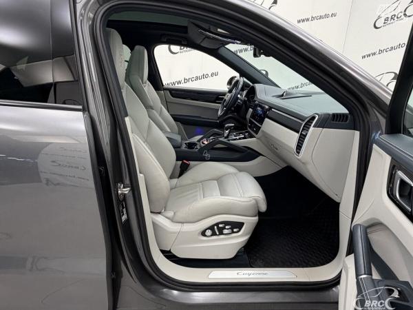 Pelēks Porsche Cayenne Coupe 2020 Avižieniai, ar dzinēja tilpumu 3.00 L un nobraukumu 154 tūkst. km par 57900 €, foto 4 vietnē AUTOMOTO.COM.LV