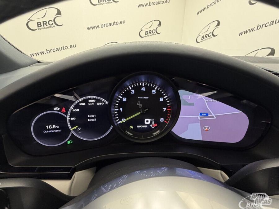 Серый Порше Cayenne Coupe 2020 в Авиженяй, объемом двигателя 3.00 л и пробегом 154 тыс. км за 57900 €, фото 34 на AUTOMOTO.COM.LV