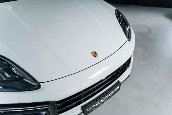 Серый Порше Cayenne Coupe 2020 в Вильнюс, объемом двигателя 4.40 л и пробегом 84 тыс. км за 74998 €, фото 7 на AUTOMOTO.COM.LV