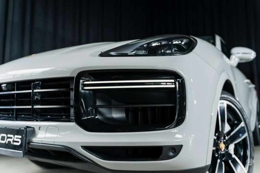 Pelēks Porsche Cayenne Coupe 2020 Viļņa, ar dzinēja tilpumu 4.40 L un nobraukumu 84 tūkst. km par 74998 €, foto 10 vietnē AUTOMOTO.COM.LV