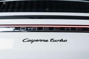 Pelēks Porsche Cayenne Coupe 2020 Viļņa, ar dzinēja tilpumu 4.40 L un nobraukumu 84 tūkst. km par 74998 €, foto 16 vietnē AUTOMOTO.COM.LV