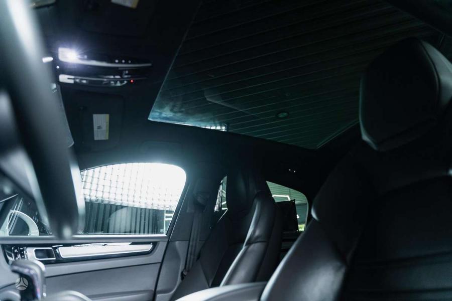 Pelēks Porsche Cayenne Coupe 2020 Viļņa, ar dzinēja tilpumu 4.40 L un nobraukumu 84 tūkst. km par 74998 €, foto 22 vietnē AUTOMOTO.COM.LV