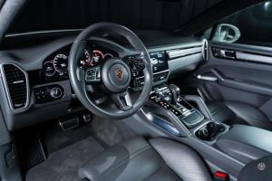 Pelēks Porsche Cayenne Coupe 2020 Viļņa, ar dzinēja tilpumu 4.40 L un nobraukumu 84 tūkst. km par 74998 €, foto 24 vietnē AUTOMOTO.COM.LV