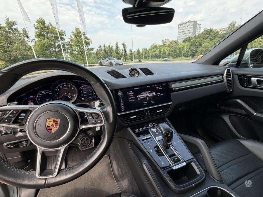 Серый Порше Cayenne Coupe 2020 в Вильнюс, объемом двигателя 2.90 л и пробегом 94 тыс. км за 62000 €, фото 13 на AUTOMOTO.COM.LV