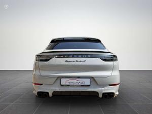 Grey Porsche Cayenne Coupe 2020 in Vilnius, with an engine capacity of 4.00 L and mileage of 156 thousand km for 66900 €, photo 4 on AUTOMOTO.COM.LV