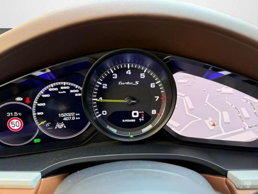 Grey Porsche Cayenne Coupe 2020 in Vilnius, with an engine capacity of 4.00 L and mileage of 156 thousand km for 66900 €, photo 25 on AUTOMOTO.COM.LV