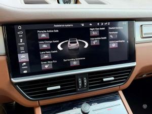 Grey Porsche Cayenne Coupe 2020 in Vilnius, with an engine capacity of 4.00 L and mileage of 156 thousand km for 66900 €, photo 27 on AUTOMOTO.COM.LV
