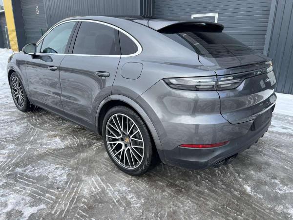Grey Porsche Cayenne Coupe 2021 in Alytus, with an engine capacity of 3.00 L and mileage of 75 thousand km for 55500 €, photo 5 on AUTOMOTO.COM.LV