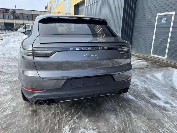 Grey Porsche Cayenne Coupe 2021 in Alytus, with an engine capacity of 3.00 L and mileage of 75 thousand km for 55500 €, photo 7 on AUTOMOTO.COM.LV
