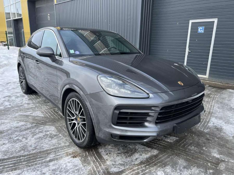 Pelēks Porsche Cayenne Coupe 2021 Alīta, ar dzinēja tilpumu 3.00 L un nobraukumu 75 tūkst. km par 55500 €, foto 14 vietnē AUTOMOTO.COM.LV