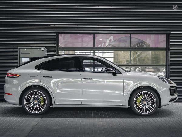Pelēks Porsche Cayenne Coupe 2021 Viļņa, ar dzinēja tilpumu 0.00 L un nobraukumu 70 tūkst. km par 69911 €, foto 6 vietnē AUTOMOTO.COM.LV