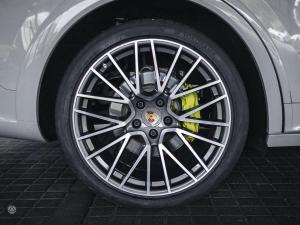 Серый Порше Cayenne Coupe 2021 в Вильнюс, объемом двигателя 0.00 л и пробегом 70 тыс. км за 69911 €, фото 24 на AUTOMOTO.COM.LV