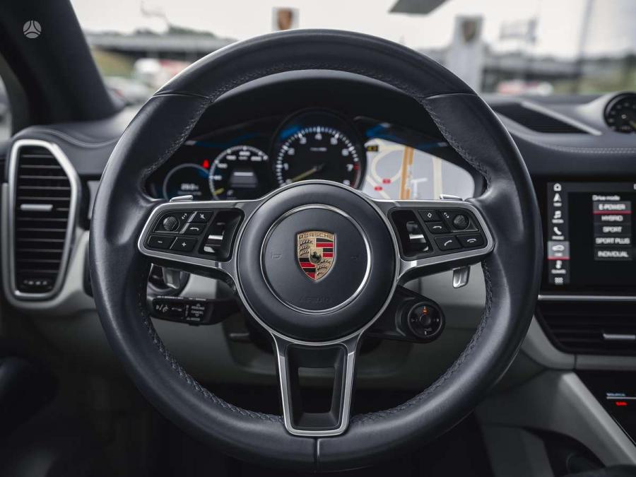 Серый Порше Cayenne Coupe 2021 в Вильнюс, объемом двигателя 0.00 л и пробегом 70 тыс. км за 69911 €, фото 29 на AUTOMOTO.COM.LV