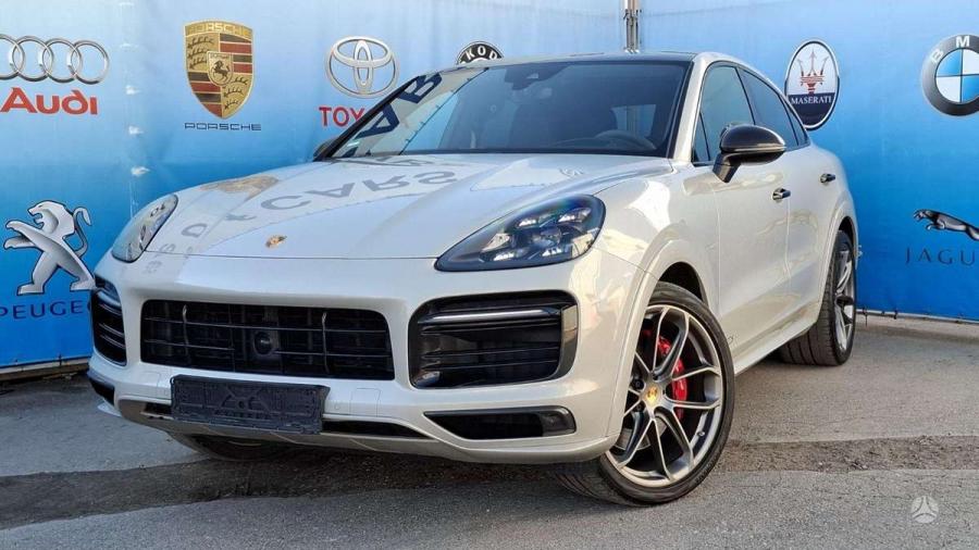 Grey Porsche Cayenne Coupe 2021 in Siauliai, with an engine capacity of 4.00 L and mileage of 112 thousand km for 94380 €, photo 4 on AUTOMOTO.COM.LV