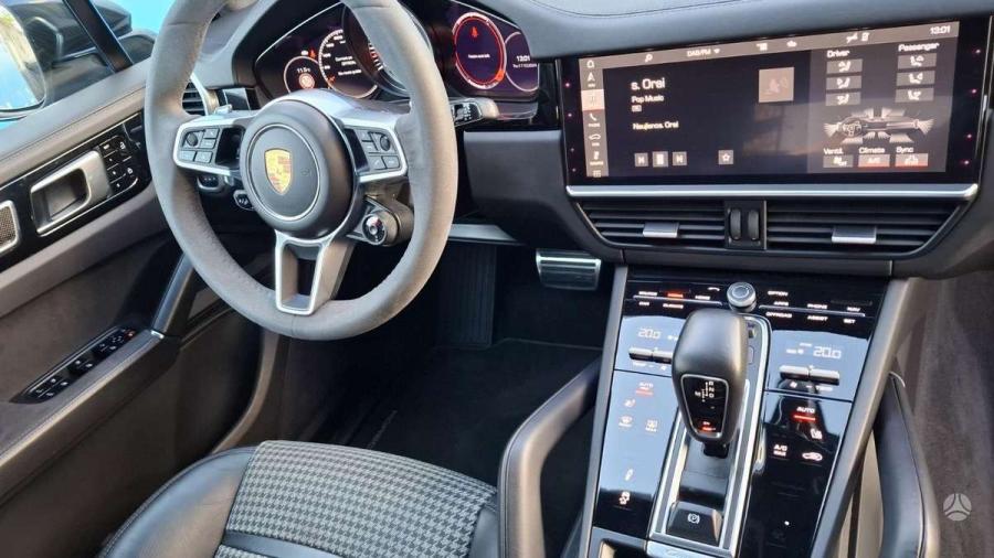 Grey Porsche Cayenne Coupe 2021 in Siauliai, with an engine capacity of 4.00 L and mileage of 112 thousand km for 94380 €, photo 20 on AUTOMOTO.COM.LV