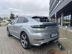 Grey Porsche Cayenne Coupe 2021 in Kaunas, with an engine capacity of 3.00 L and mileage of 79 thousand km for 67900 €, photo 4 on AUTOMOTO.COM.LV