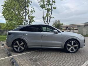 Grey Porsche Cayenne Coupe 2021 in Kaunas, with an engine capacity of 3.00 L and mileage of 79 thousand km for 67900 €, photo 6 on AUTOMOTO.COM.LV