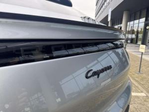 Grey Porsche Cayenne Coupe 2021 in Kaunas, with an engine capacity of 3.00 L and mileage of 79 thousand km for 67900 €, photo 8 on AUTOMOTO.COM.LV