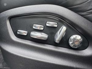 Grey Porsche Cayenne Coupe 2021 in Kaunas, with an engine capacity of 3.00 L and mileage of 79 thousand km for 67900 €, photo 15 on AUTOMOTO.COM.LV