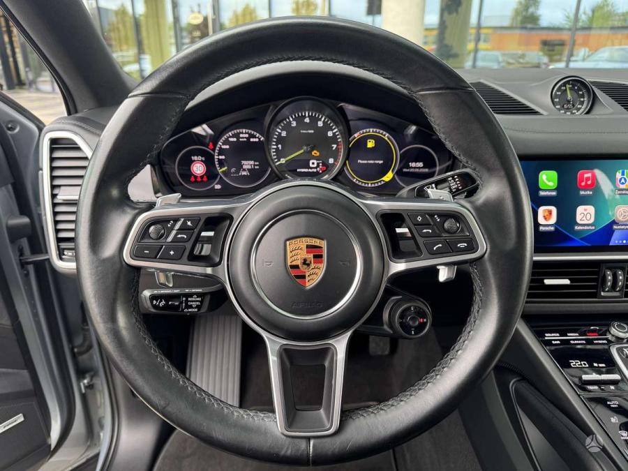 Grey Porsche Cayenne Coupe 2021 in Kaunas, with an engine capacity of 3.00 L and mileage of 79 thousand km for 67900 €, photo 25 on AUTOMOTO.COM.LV