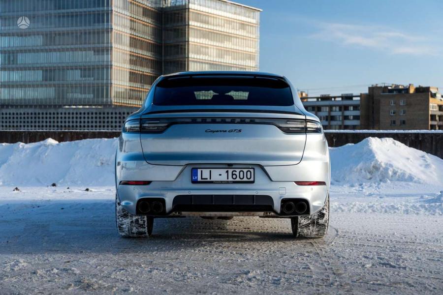 Grey Porsche Cayenne Coupe 2022 in Riga, with an engine capacity of 4.00 L and mileage of 69 thousand km for 88900 €, photo 4 on AUTOMOTO.COM.LV