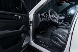Pelēks Porsche Cayenne Coupe 2022 Viļņa, ar dzinēja tilpumu 4.00 L un nobraukumu 37 tūkst. km par 104000 €, foto 24 vietnē AUTOMOTO.COM.LV