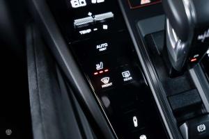 Pelēks Porsche Cayenne Coupe 2022 Viļņa, ar dzinēja tilpumu 4.00 L un nobraukumu 37 tūkst. km par 104000 €, foto 41 vietnē AUTOMOTO.COM.LV