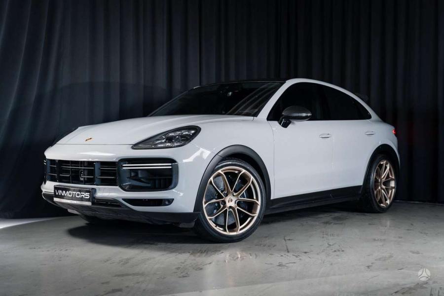 Grey Porsche Cayenne Coupe 2022 in Vilnius, with an engine capacity of 4.00 L and mileage of 37 thousand km for 119999 €, photo 1 on AUTOMOTO.COM.LV